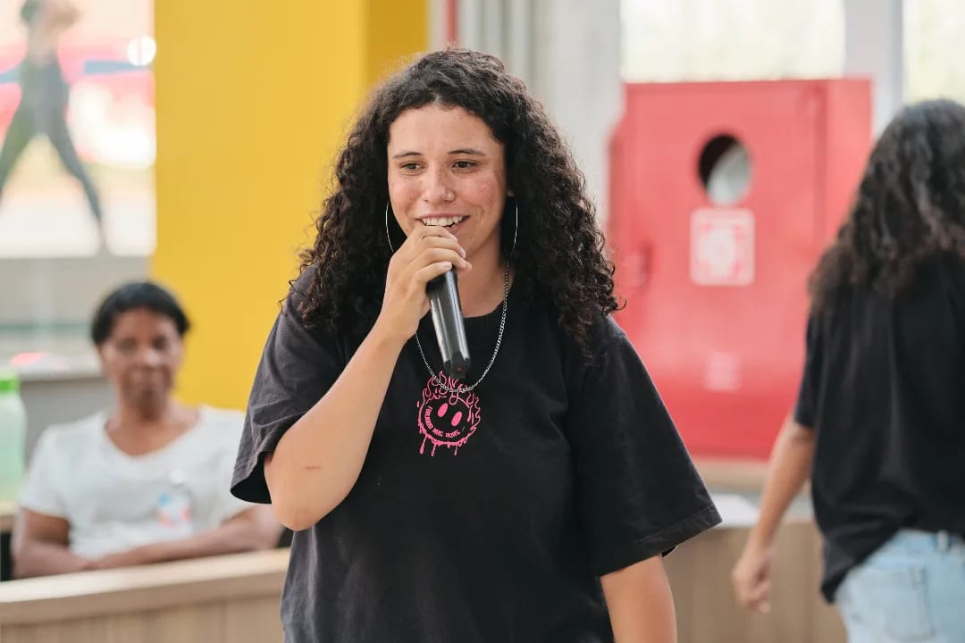 "Foi um encontro de almas", afirma rapper Sara Linhares sobre sua ...